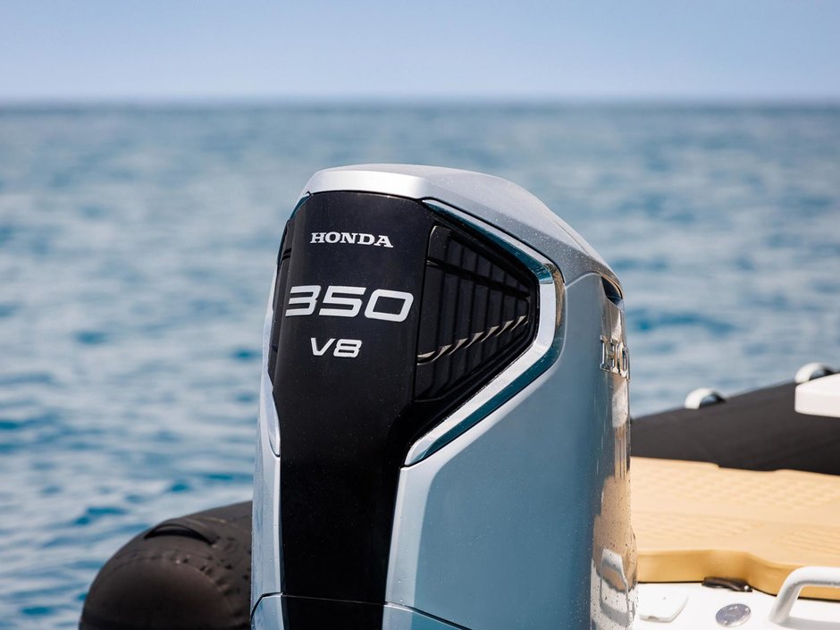Honda BF350 - Hondan ensimmäinen V8-kone